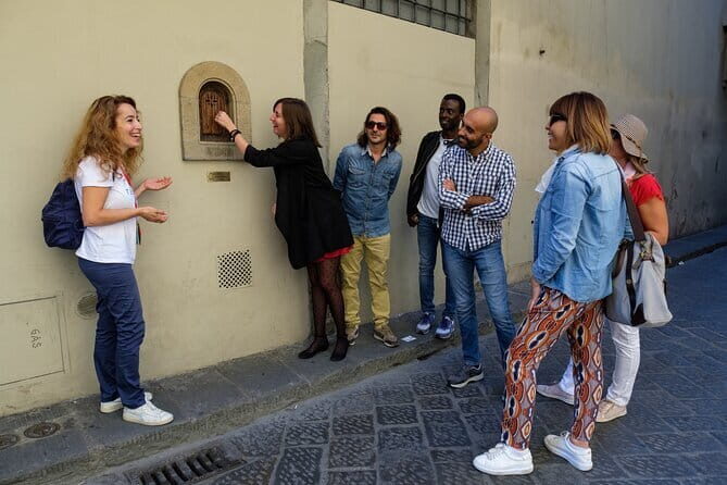 Florence Treasures and Tastes Walking Tour for Small Groups or Private - Exploring Florence’s Historic Heart: The Itinerary Breakdown