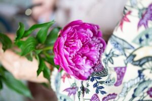 Flower arrangement experience with simple kimono in Okinawa