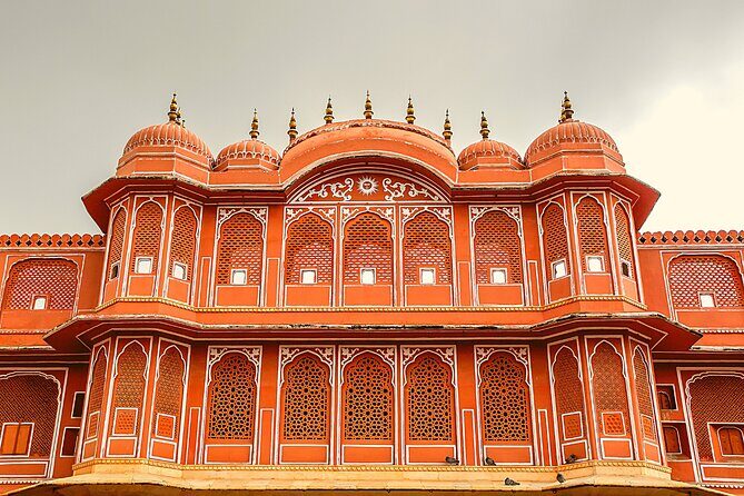 Forts and Places in Jaipur with Flights from Mumbai: Private Luxury Tour - The Itinerary Breakdown: What Makes Each Stop Special
