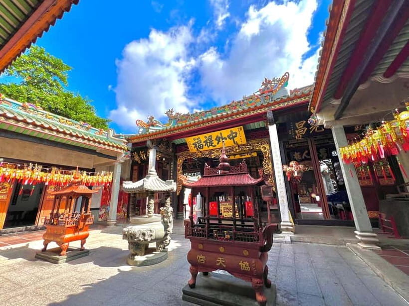 Free E-Sim Chinatown Heritage Highlights Half-day Tour - What Makes This Tour Stand Out?