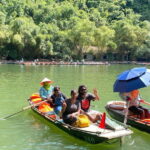 FRIENDLY TRAVEL HOA LU-TRANG AN 1 SMALL GROUP BY LIMOUSINE - Starting Your Day: The Limousine Comfort