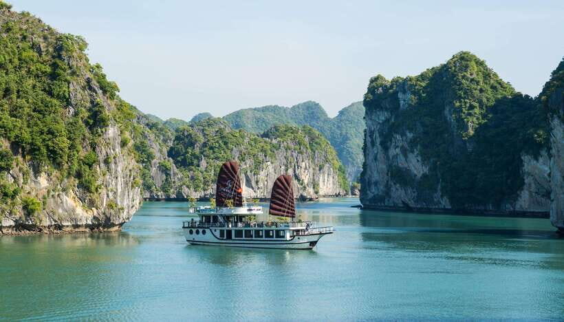 From Cat Ba: Full-day tour explore the stunning Lan Ha Bay - What Makes This Tour Stand Out?