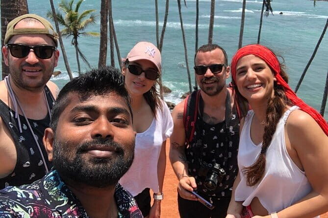 From Colombo: Overnight Tour to Kandy and Transfer to Sigiriya - Transportation & Comfort