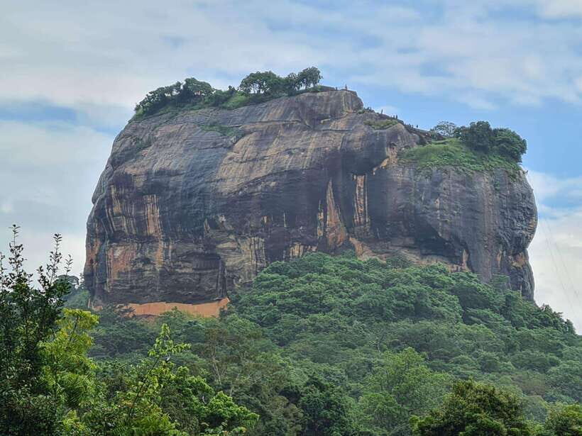From Colombo: Sigiriya Fortress and Dambulla Cave Temple - Practical Details That Matter