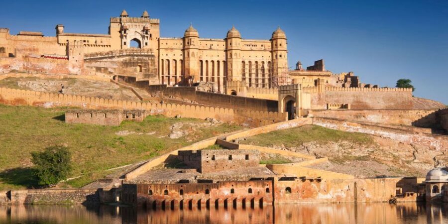 From Delhi: Jaipur Day Trip by Fast Train or Private Car - Amber Fort: A Majestic Hilltop Fortress