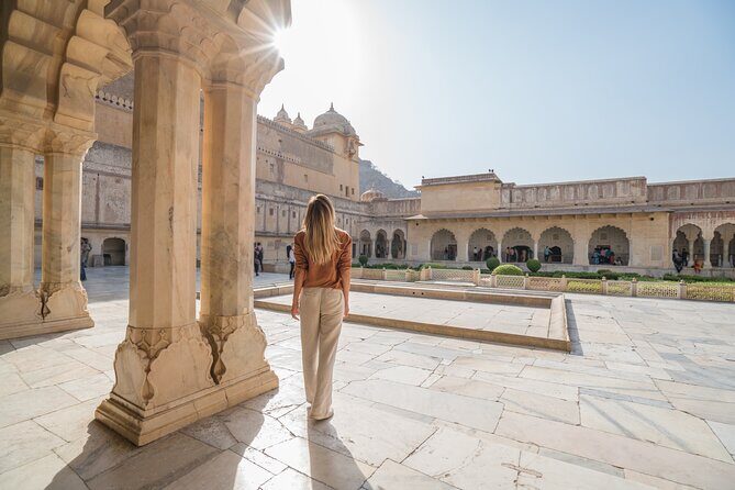 From Delhi: Jaipur Private Full Day Trip with Private Transfers - Detailed Breakdown of the Itinerary