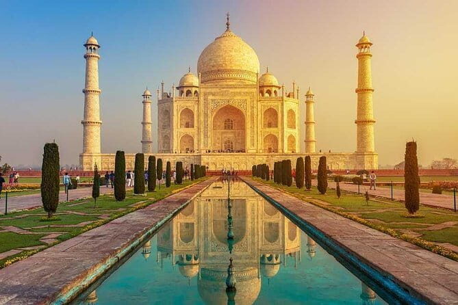 From Delhi : Private Taj Mahal & Agra Fort Tour by Car - A Day in Agra: The Itinerary in Detail