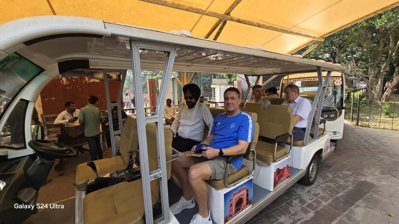 From Delhi: Private Taj Mahal & Agra Tour with 5*Hotel Meal - The Value of This Tour