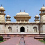 From Delhi: Same Day Taj Mahal Tour by Gatimaan Train - How the Itinerary Plays Out