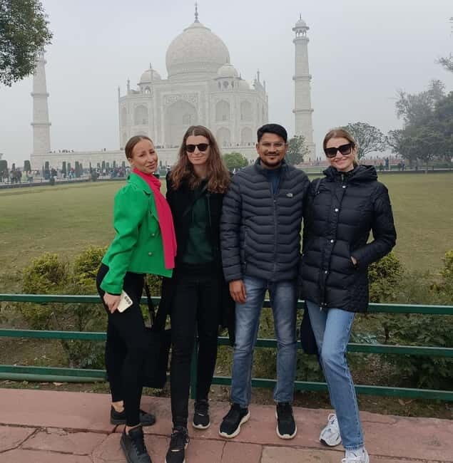 From Delhi: Taj Mahal Sunrise, Baby Taj & Agra Fort Day Tour - Exploring the Monuments: History and Architecture on a Close-Up