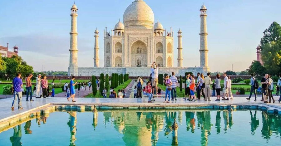 From Delhi:Overnight Taj Mahal Tour by Car with 5-Star Hotel - What the Reviews Say
