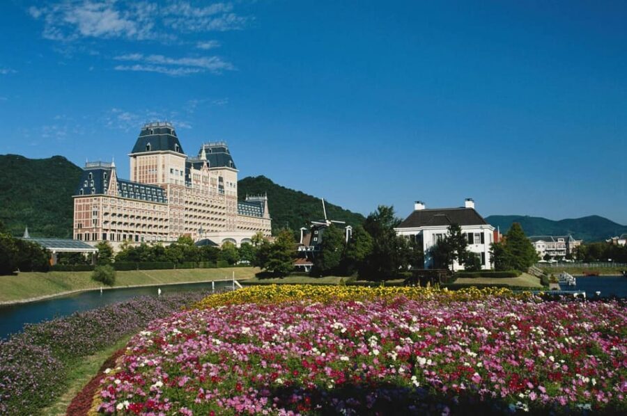 From Fukuoka: Private Day Trip to Huis Ten Bosch Theme Park - Practical Details and Tips