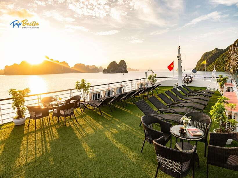 From Hanoi: 1 Day Ha Long Bay Luxury Cruise With Buffet - First Glance: Boarding the Cruise