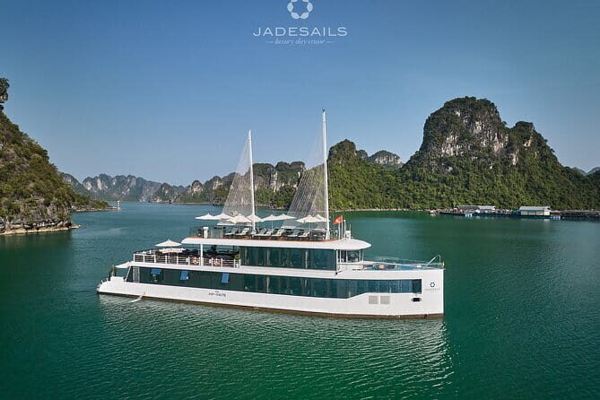 From Hanoi: JadeSails Luxury Cruise explore Halong & Lan Ha Bay - Exploring the Dark & Light Caves: Unique Cave Adventures