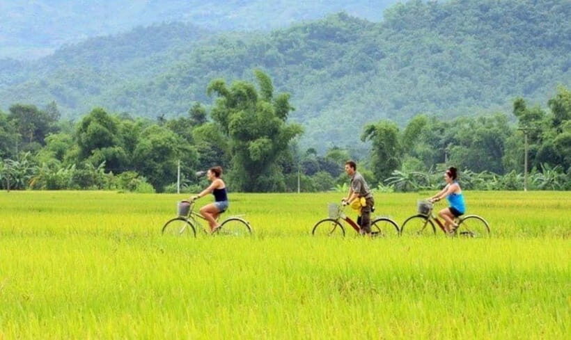 From Hanoi: Mai Chau Valley 2D1N Adventure - Day 1: From Hanoi to Mai Chau - Village Visits, Cycling, and Cultural Shows