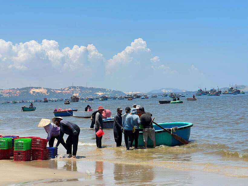 From Ho Chi Minh: Mui Ne and Phan Thiet Day Trip - Journey Through the Dunes and Villages: What You Can Expect