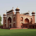 From Jaipur: Taj Mahal & Agra Private Day Trip - Dining and Authentic Flavors