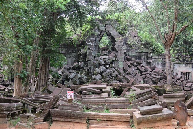 From Kampong Khleang to Beng Mealea in a Day - The Floating Village of Kampong Khleang