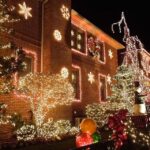 From Manhattan: 4-Hour Christmas Lights Luxury Bus Tour - The Value of the Tour