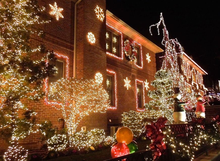 From Manhattan: 4-Hour Christmas Lights Luxury Bus Tour - The Value of the Tour