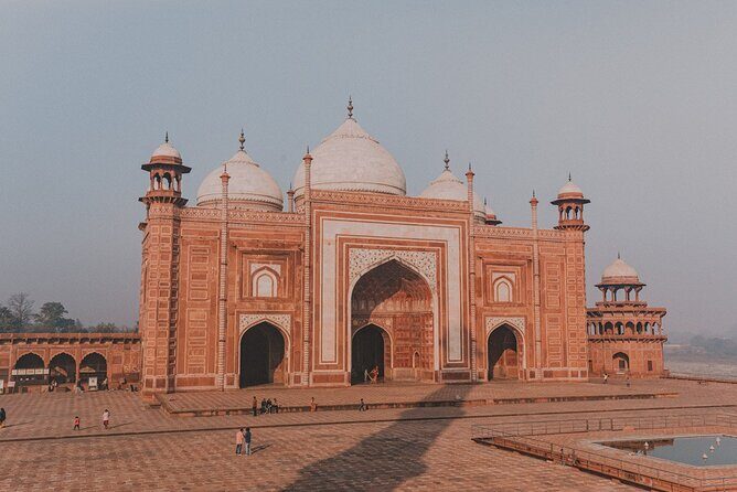 From Mumbai: 2-Days Taj Mahal Sunrise Tour with Flight & Hotel - Real Experiences & Impressions