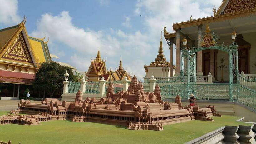 From Phnom Penh: 7-Day Private Tour to Siem Reap - What Makes This Tour Stand Out?