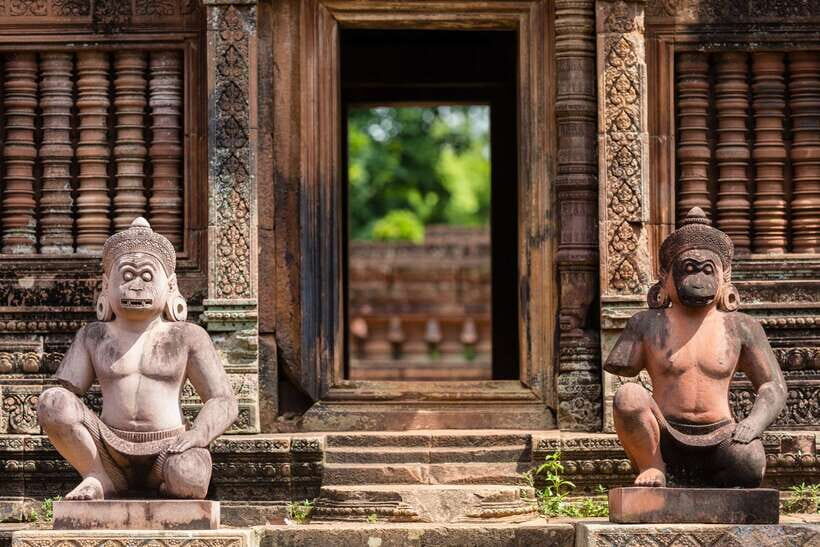 From Siem Reap: Banteay Srei Temple & Grand 5 Temple Tour - Transportation and Group Experience