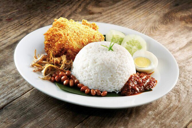 From Singapore: Malacca guided day tour (via drive-thru border) - Cultural and Religious Sites