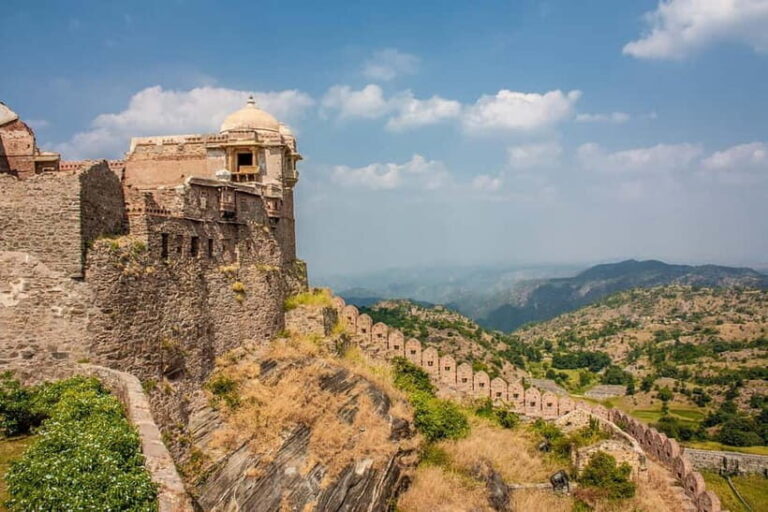 From Udaipur: Kumbhalgarh and Ranakpur Temple Day Excursion - What the Tour Includes and Omits