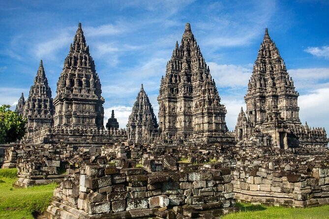 From Yogyakarta: Borobudur &Prambanan-Bromo-Waterfall-Ijen 6 Days - What Makes This Tour Stand Out?