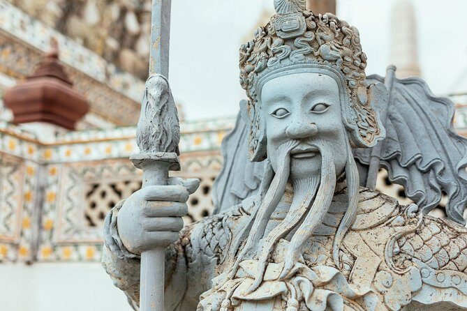 Full Day Bangkok PRIVATE City Tour With Locals - Wat Trimit & Wat Pho tickets - Who Will Love This Tour?