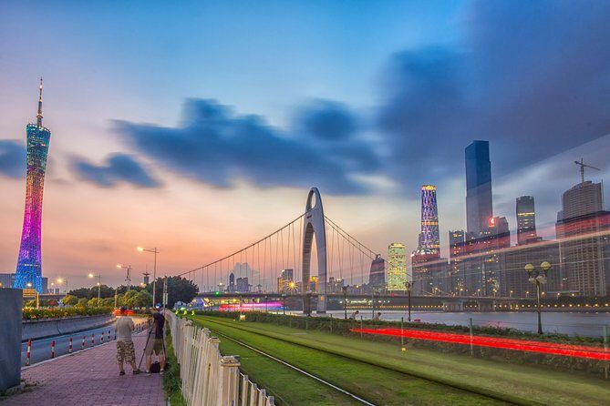 Full-Day Guangzhou New and Old Highlights Private Tour - Strolling Through Shamian Island: A Glimpse of Old Guangzhou