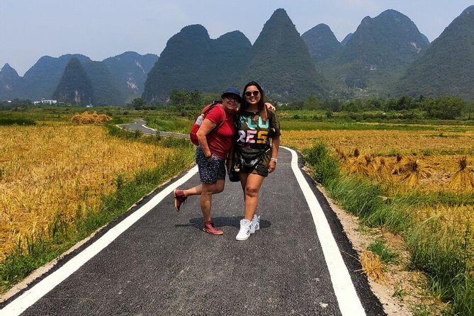 Full-Day Li-River with the 4 Star Luxury Boat VIP Room and Yangshuo Hiking Tour - Practical Tips for Your Day