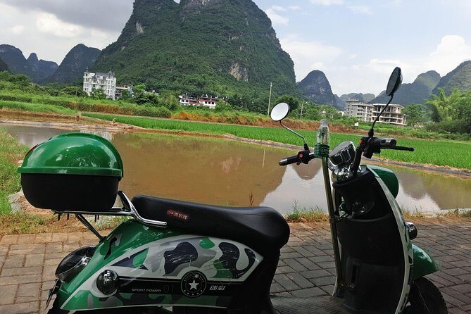Full-Day Li-River with the 4 Star Luxury Boat VIP Room & Yangshuo E-scooter Tour - Who Is This Tour Best For?