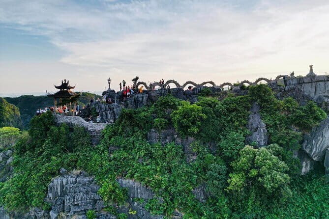 Full-Day Ninh Binh Luxury Tour from Hanoi (Group of 9 Guests) - Behind the Scenes: Why This Tour Offers Good Value