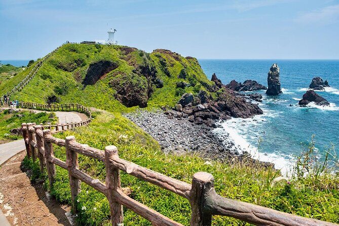 Full-Day Private Tour in Jeju Scenic East Coast - Transportation and Practical Considerations