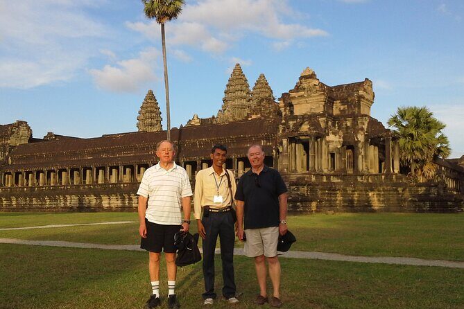 Full-Day private Tour with Sun Rise in Lost City & Angkor Wat from Siem Reap - What the Reviews Say