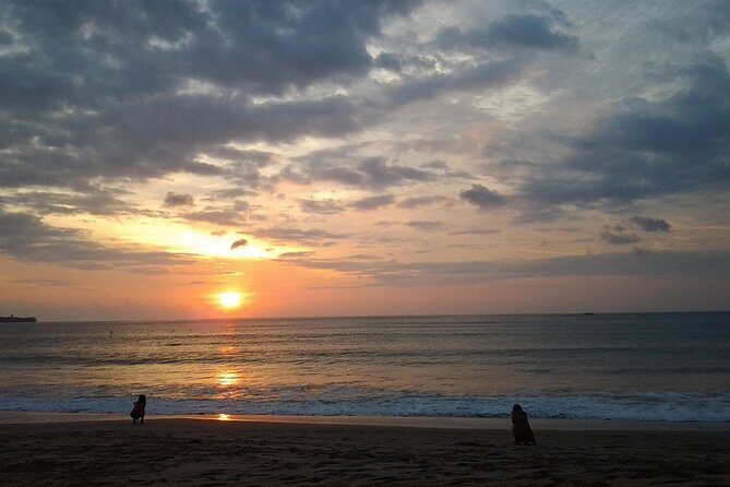 Full-Day Sunset and Beach Bali Tour - Exploring the Stops: A Day of Sun, Sand, and Surf