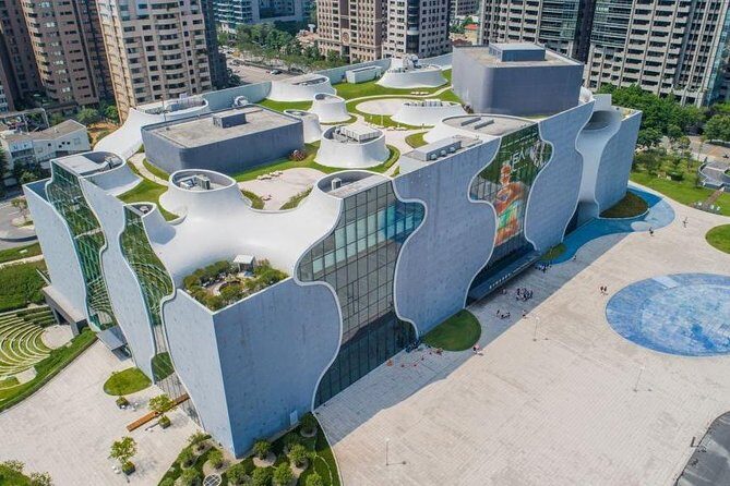 Full-Day Taichung and Lavender Cottage Private Tour with Lunch - Authentic Moments and Hidden Gems