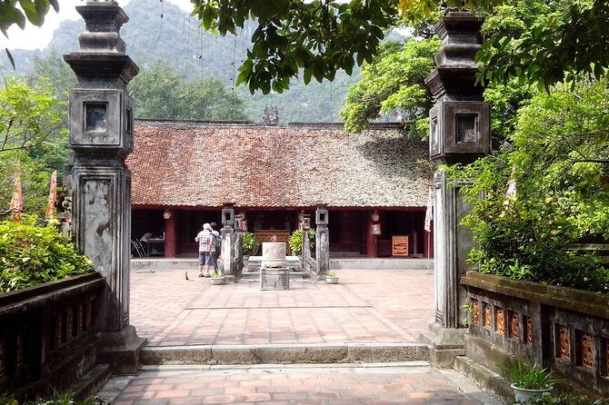 Full Day Tour From Hanoi: Hoa Lu Tam Coc, Biking & Boating - Cycling Through Vietnamese Countryside