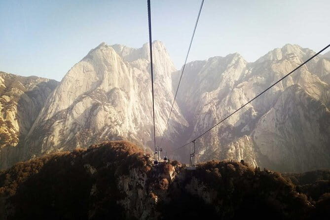 Full Day Xi'an Private Tour of Huashan Mountain Adventure - What Makes This Tour Stand Out?