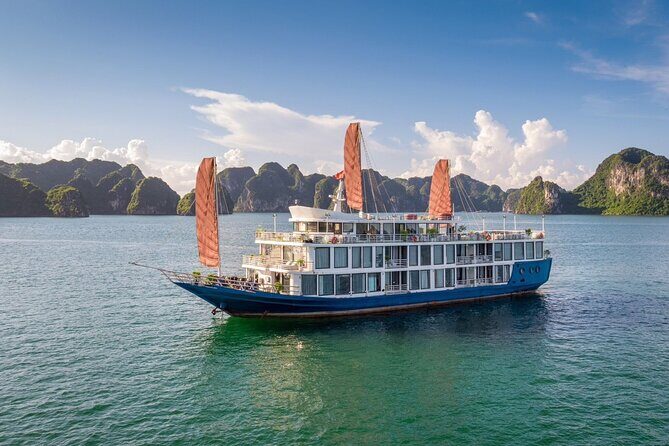 Full exclusion: Halong Bay 2D1N on the Cruise - Day 1: Exploring Ha Long’s Iconic Limestone Karsts