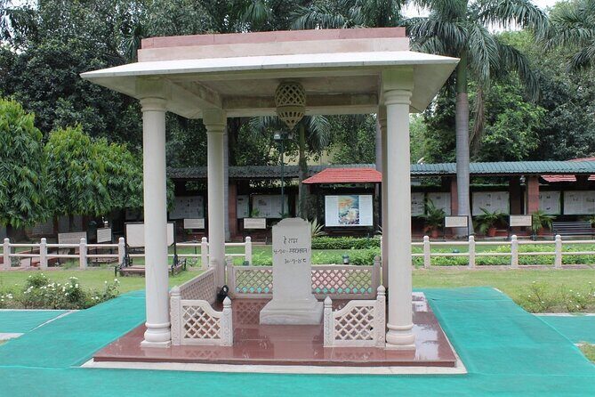 Gandhi's Journey in New Delhi with Lunch - The National Gandhi Museum: A Treasure Trove of Inspiration