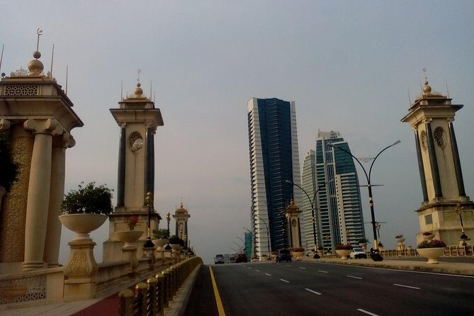 Garden City of Putrajaya, Pink Mosque, Lake Boat Joyride(Guided) - Who Should Consider This Tour?