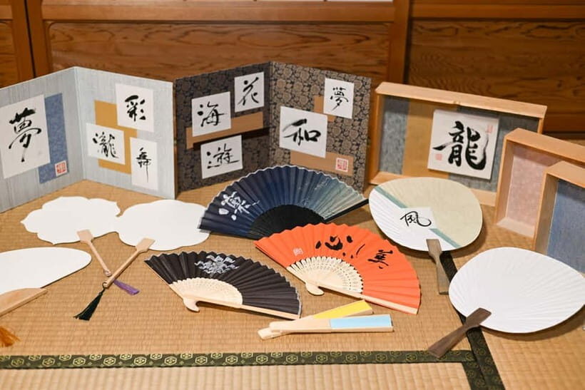 Gifu: Calligraphy Workshop with Japanese Masu Box - The Technique and Tools