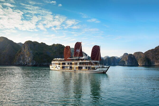 Gloria Classic Cruise: Discovering Lan Ha Bay - 2 Days, 1 Night - What Makes This Tour Stand Out