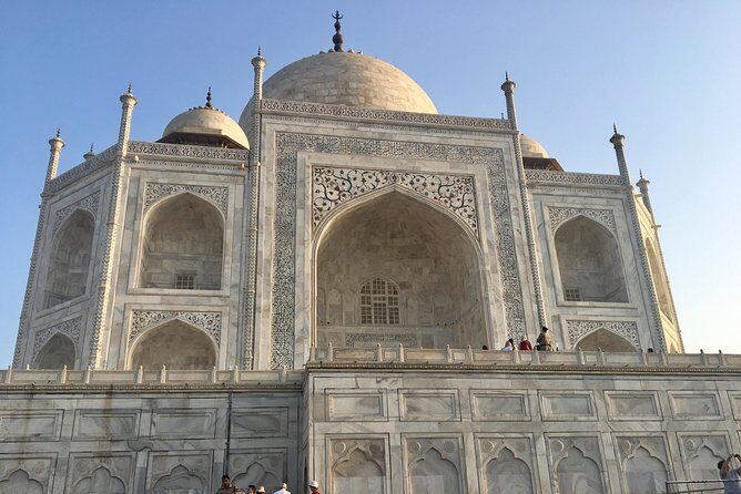 Golden triangle - accompanied 5-day budget tour - Day 2 & 3: The Marvel of Agra and the Taj Mahal