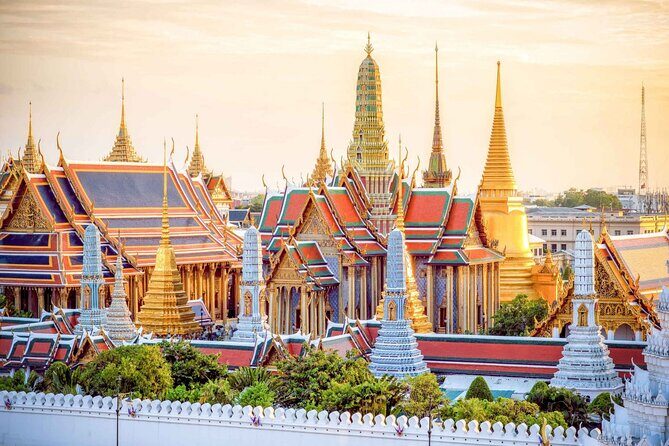 Grand Palace, Wat Phra Kaew, Wat Pho and Wat Arun Walking Tour From Bangkok - Transportation and Group Size