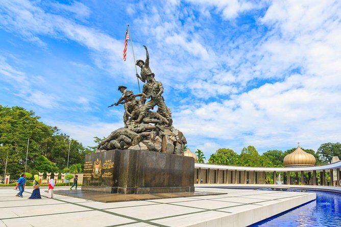 Guided 11 Top Attractions: Kuala Lumpur Half-day City Tour - Who Will Appreciate This Tour?