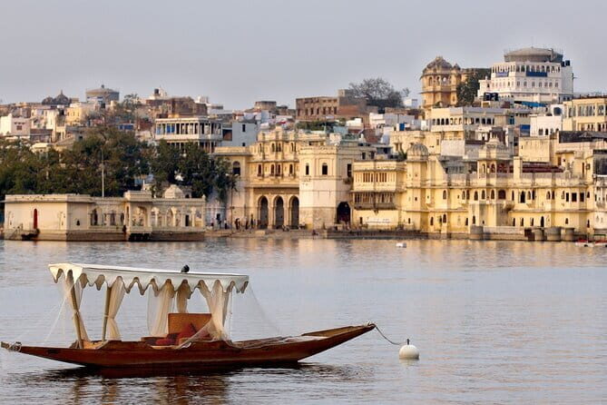 Guided Ghat Walk Experience with Boat Ride in Udaipur with a local - Authentic Views and Personal Stories